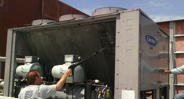 Foto: Mantenimiento a Equipo Chiller Marca Carrier de 120 Tr de ...