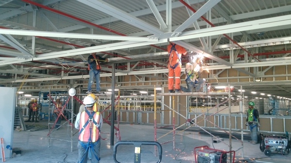 Foto: Montaje de Estructura de PTR 2" de Seinher Diseño Y Construcción ...