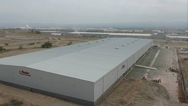 Foto: Nave Industrial de Arquitectura E Ingenieria Gozpin #822143 ...