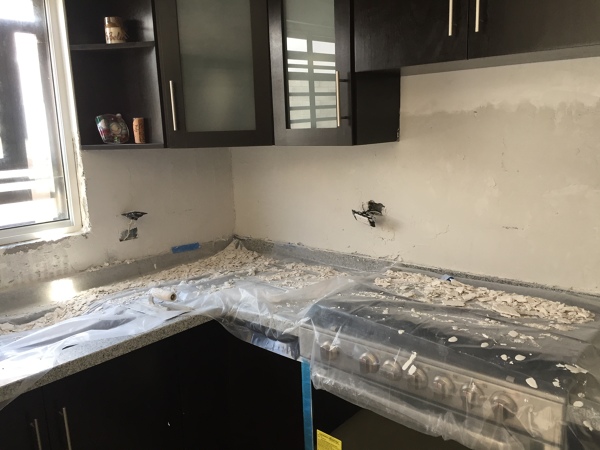 Foto: Primera Fase del Enyesado de Multiservicios. El Nivel #472571 ...