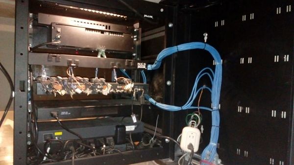 Foto: Rack Centro Comercial de Instalaciones De Cctv Voz Y Datos ...