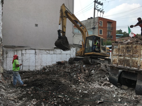 Foto: Retiro de Escombros de Gabro Construcción Y Servicios #329586 ...