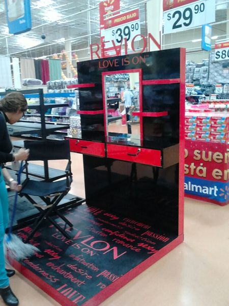 Foto: Revlon de Creative &display #155824 - Habitissimo