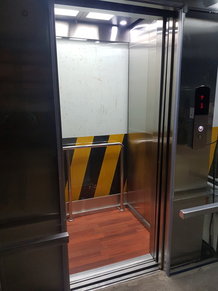 Foto: Sotano de Yagar Lift Control #725955 - Habitissimo