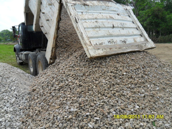 Foto: Suministro de Grava de Ingenieria y Construcciones Roma #319366 ...