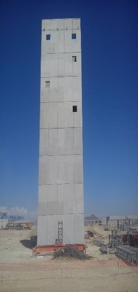 Foto: Torre de Control Principal de Caminos Y Fachadas De México ...