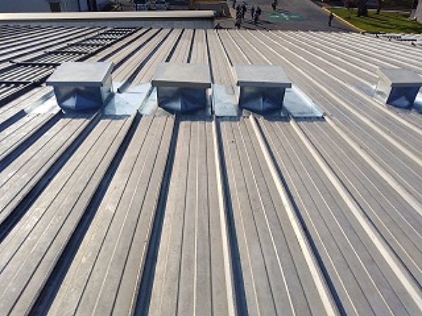 Foto: Vanos para Instalaciones en Cubierta de Mm Bioa #510156 - Habitissimo