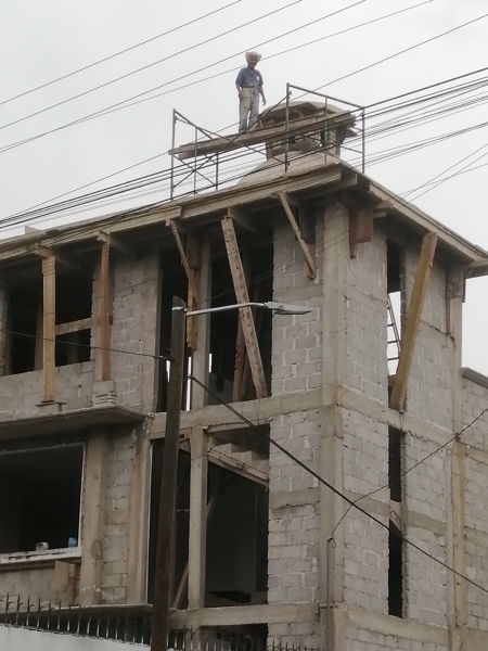 Foto: Vista Frontal de Construcciones Economicas Grupo Baco #842435 - Habitissimo