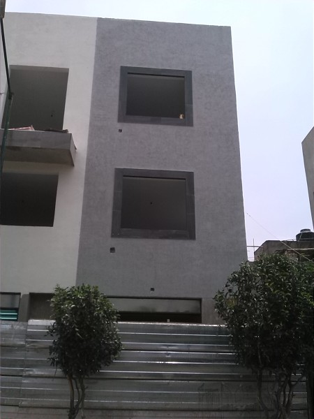 Foto: Ya Seco y Acabado la Aplicacion de la Pasta en Fachada. de Ayre ...