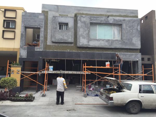 Foto: Zarpeo en Areas de Volumen en Fachada de Revals Construcciones ...