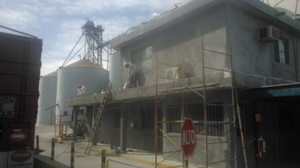Foto: Zarpeo y Afinado de Fachada de Seinher Diseño Y Construcción ...